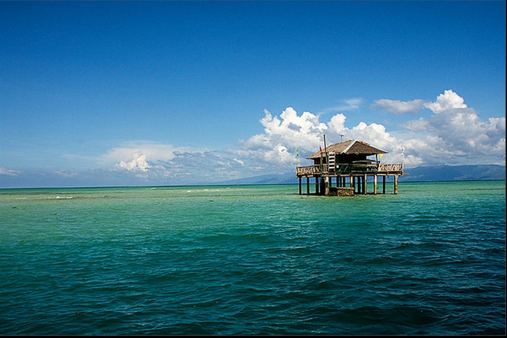 Manjuyod White Sand Bar in Bais City, Negros Oriental - AttractTour
