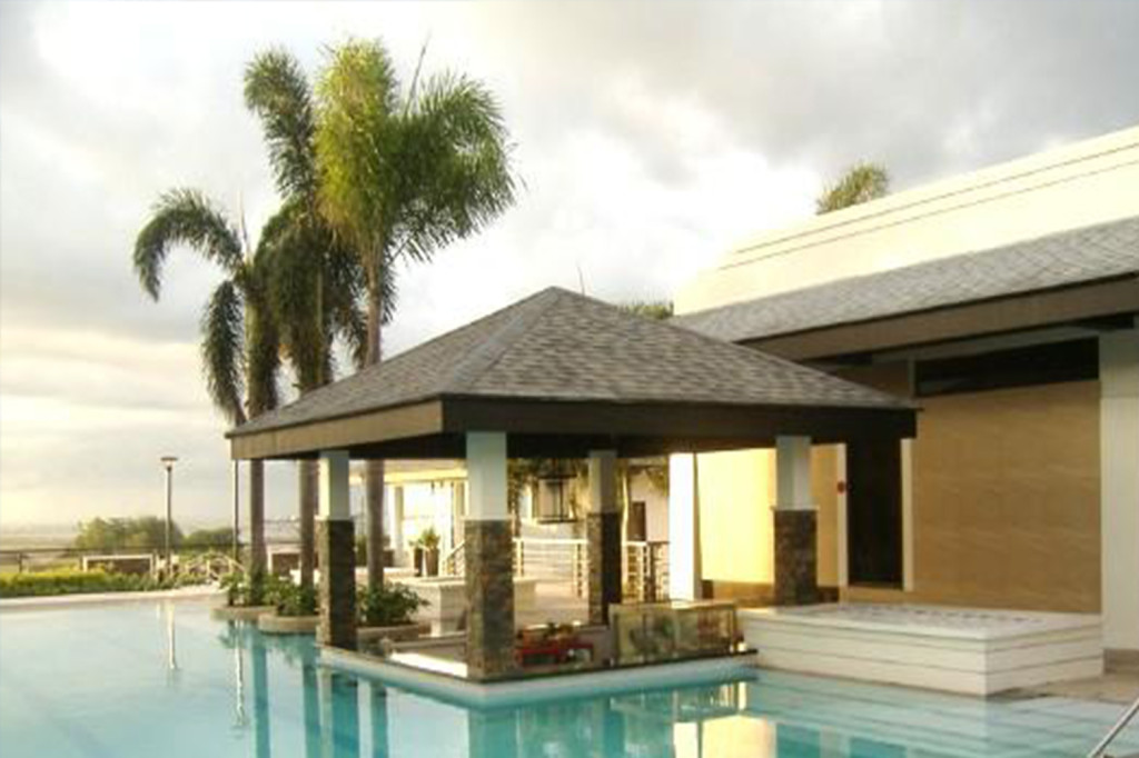 Chalet Roofdeck L'Fisher Hotel Bacolod City - AttractTour